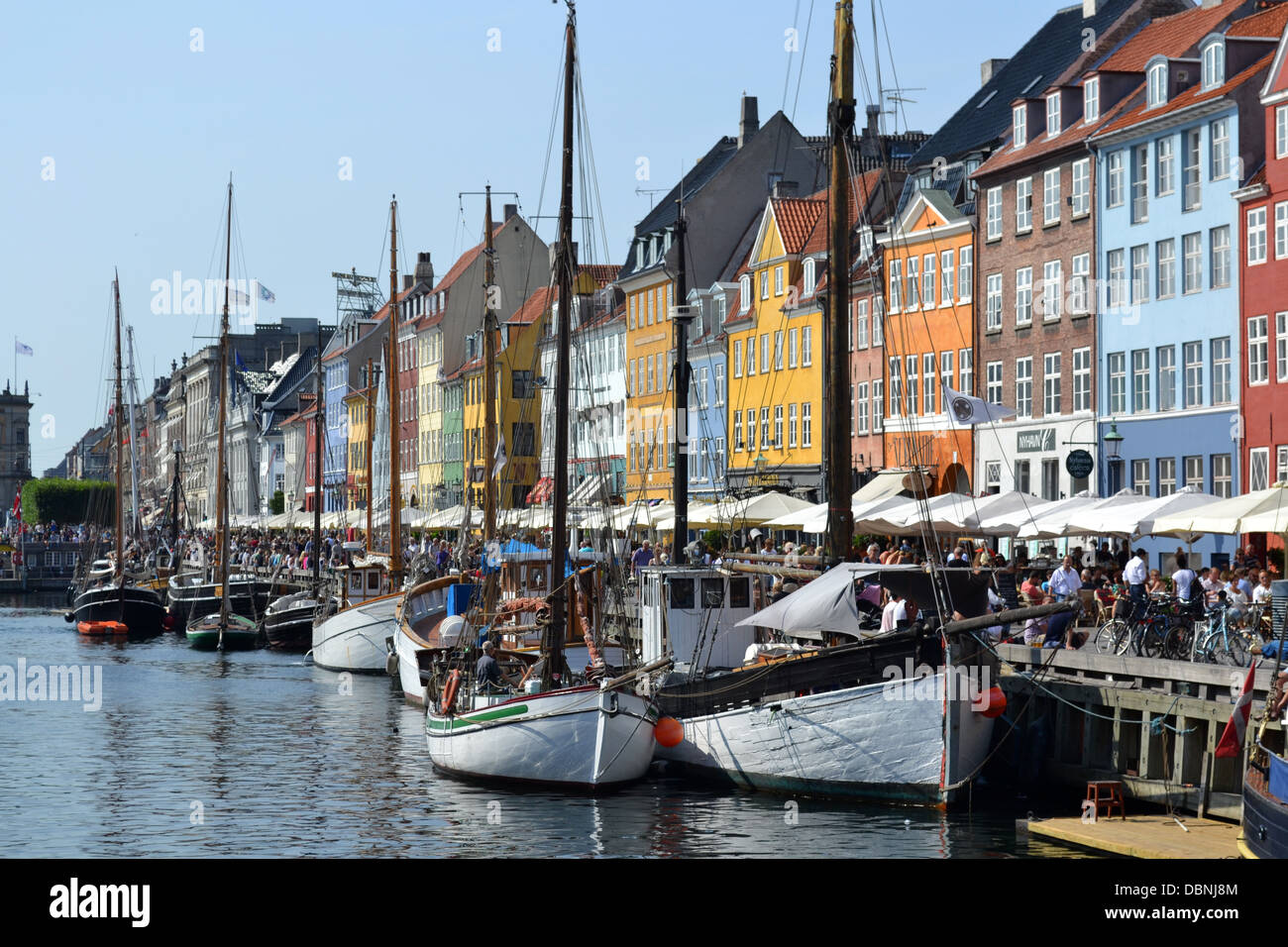 Colourful buildings, Nyhavn Street, Copenhagen, Denmark Stock Photo - Alamy