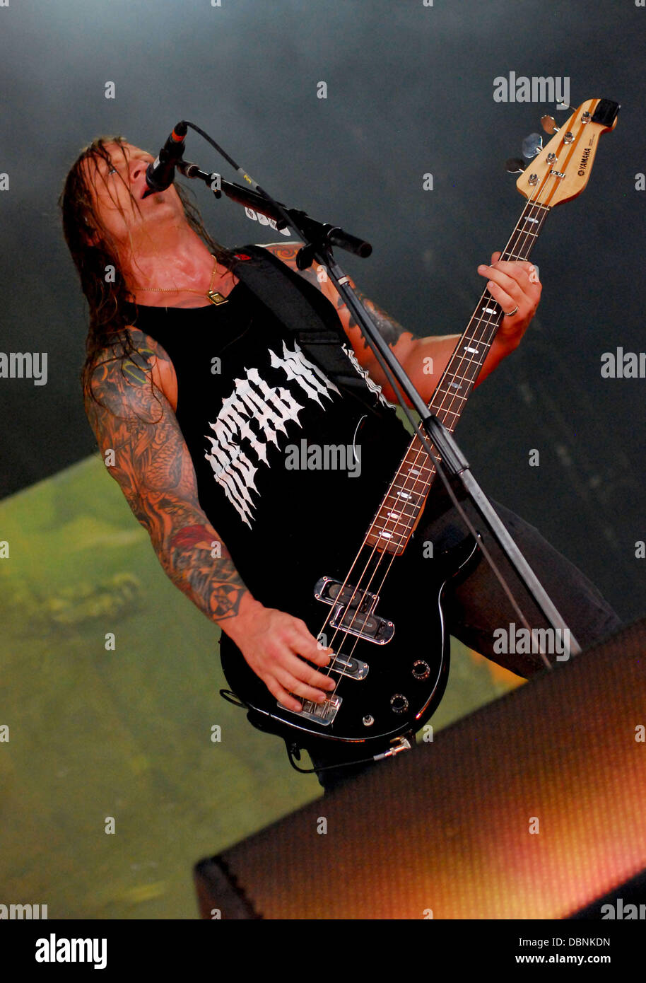 Machine Head performs at Rockstar Energy Drink Mayhem Festival 2011 ...