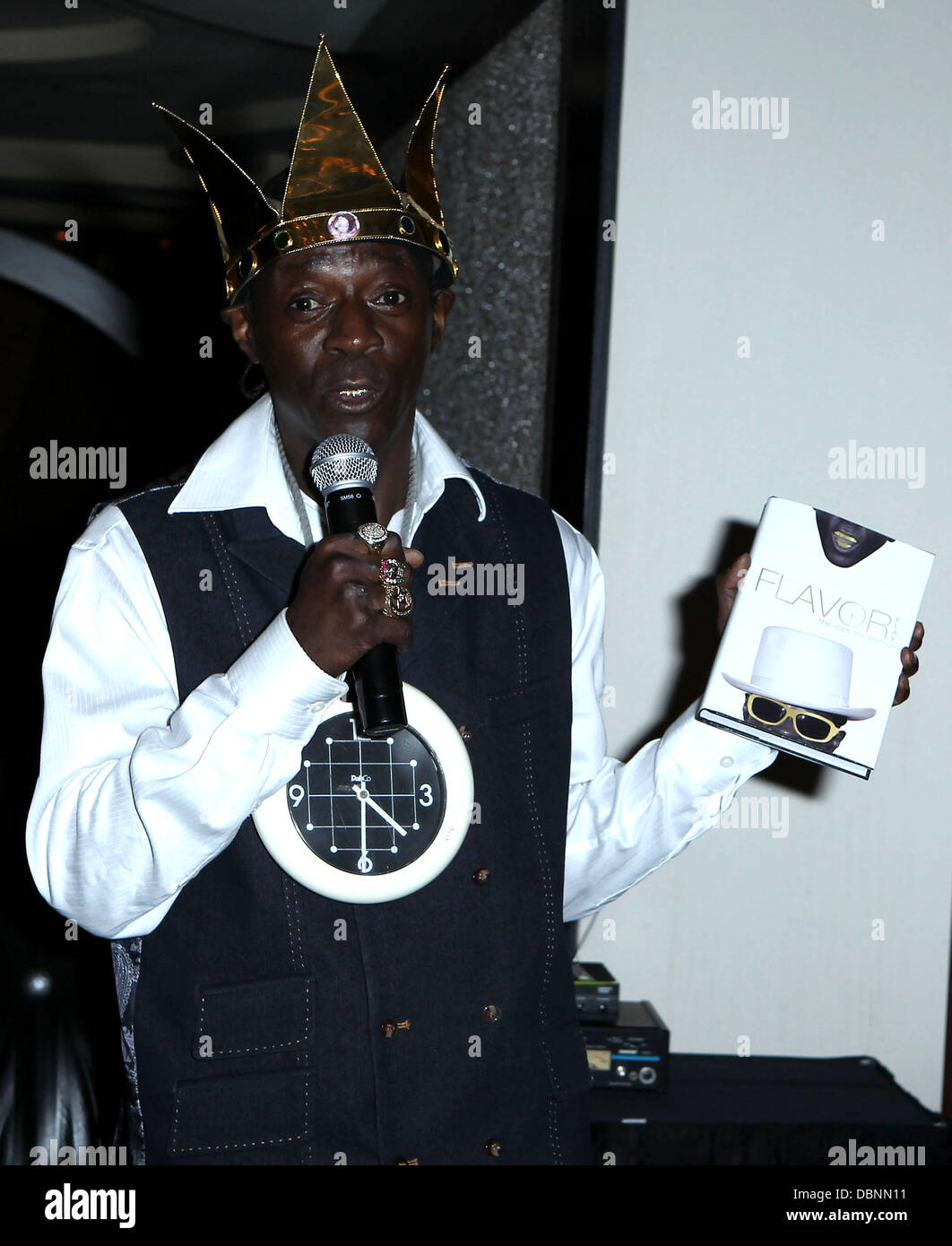 Flavor Flav signs copies of his new book 'Flavor Flav: The Icon The ...