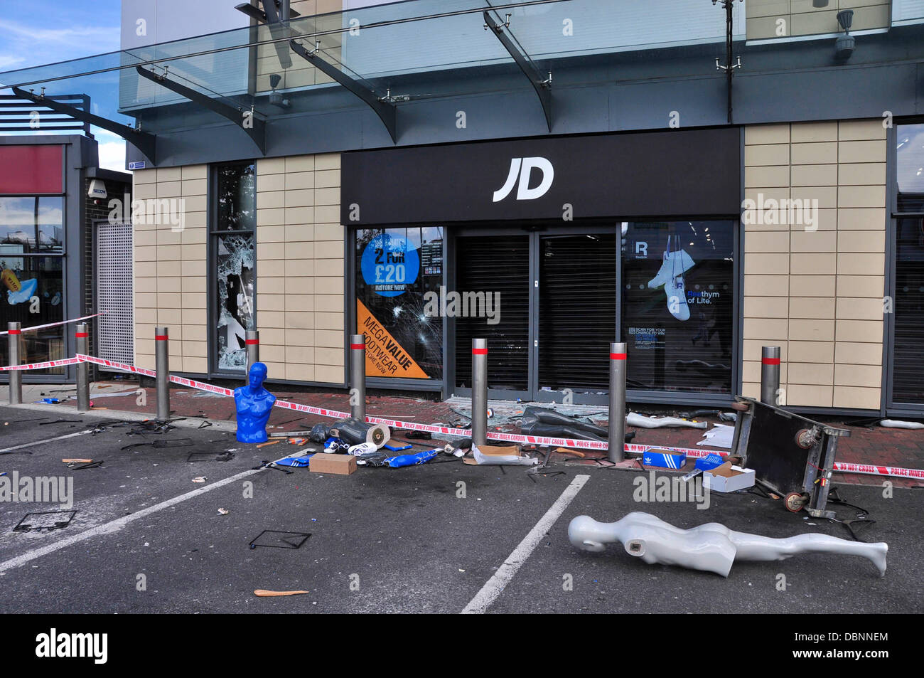 The aftermath of Tottenham riots in North London. 26 police officers ...