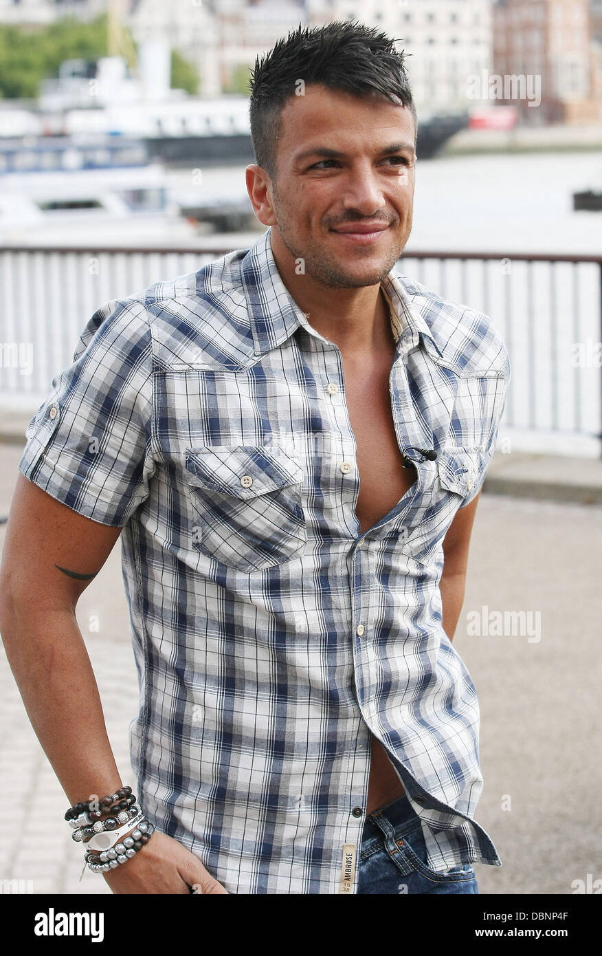 Peter Andre filming outside the ITV studios London, England - 08.08.11 ...