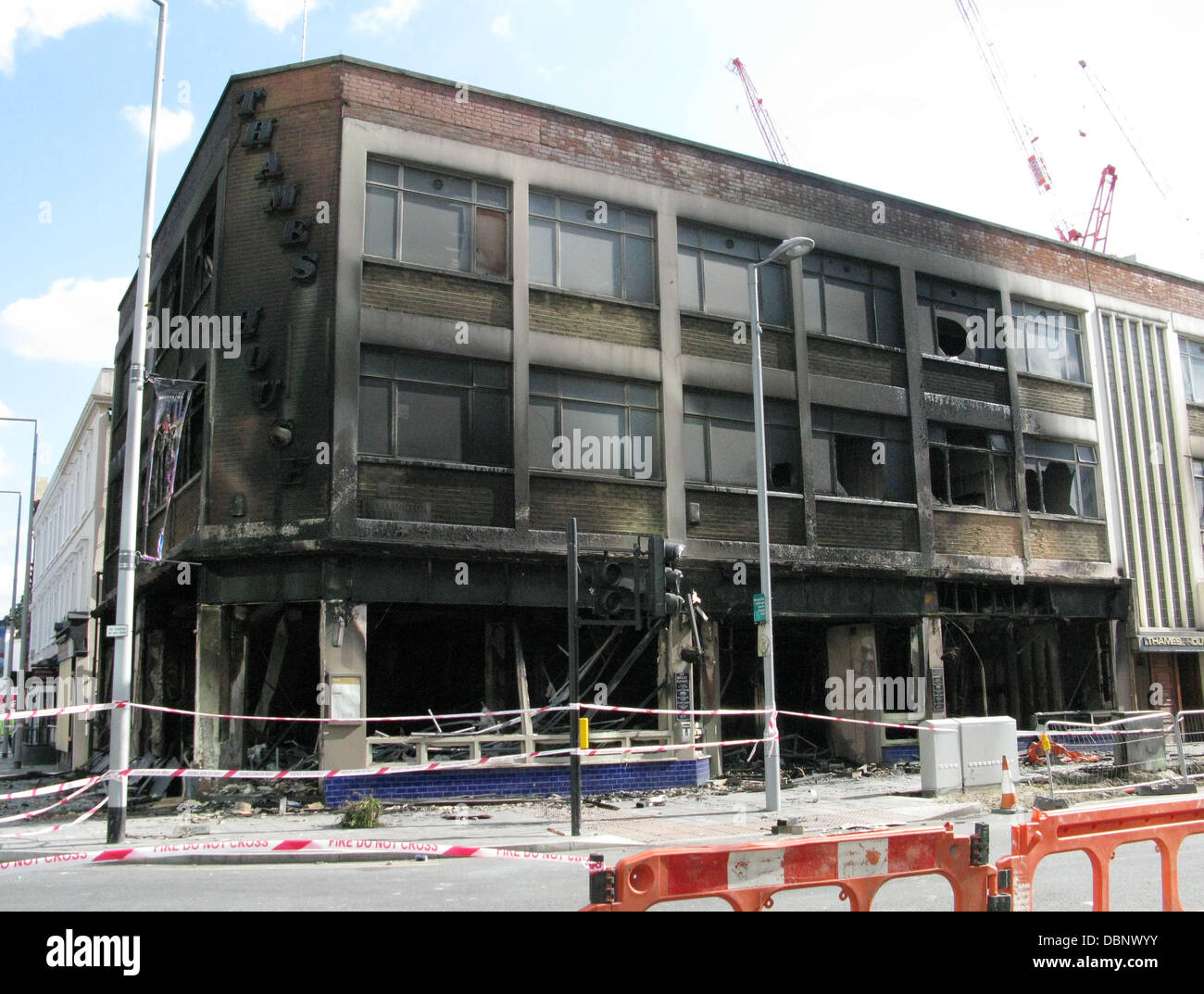 Burnt out JD Wetherspoon pub The aftermath of rioting in Woolwich ...