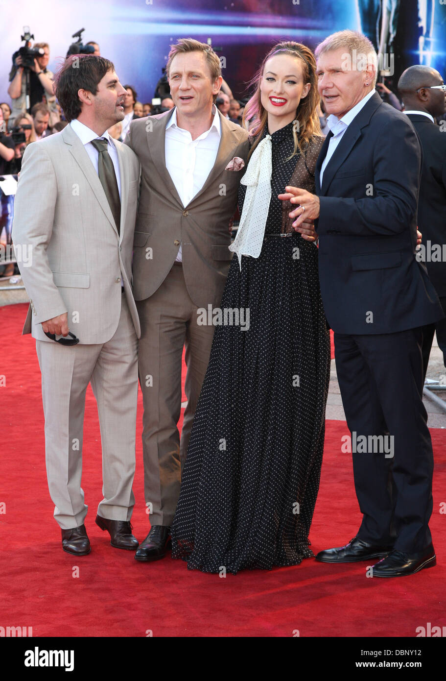 Olivia wilde and daniel craig hi-res stock photography and images - Alamy