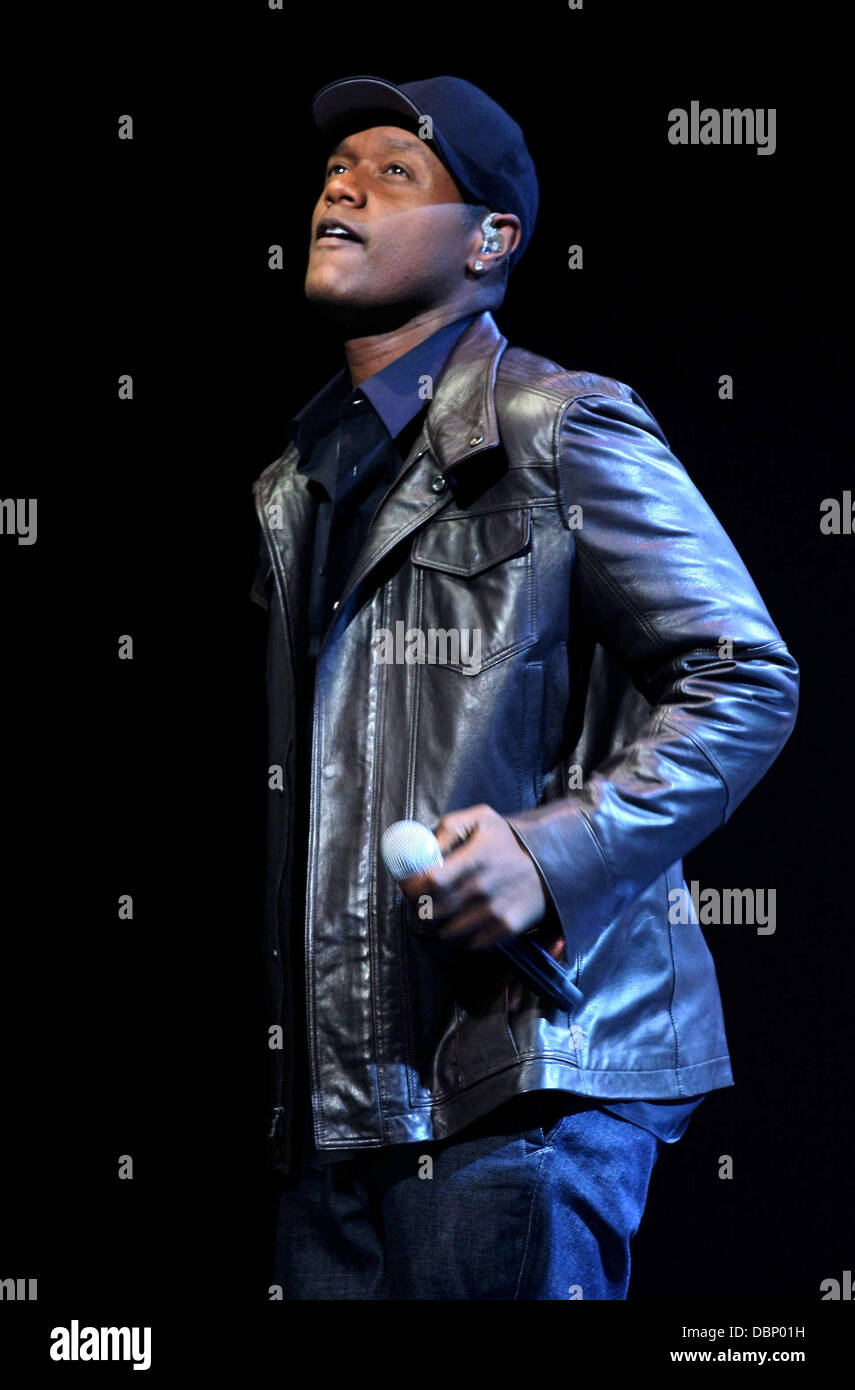 Javier Colon 'The Voice' live on tour at the MGM Grand Garden Arena Las ...