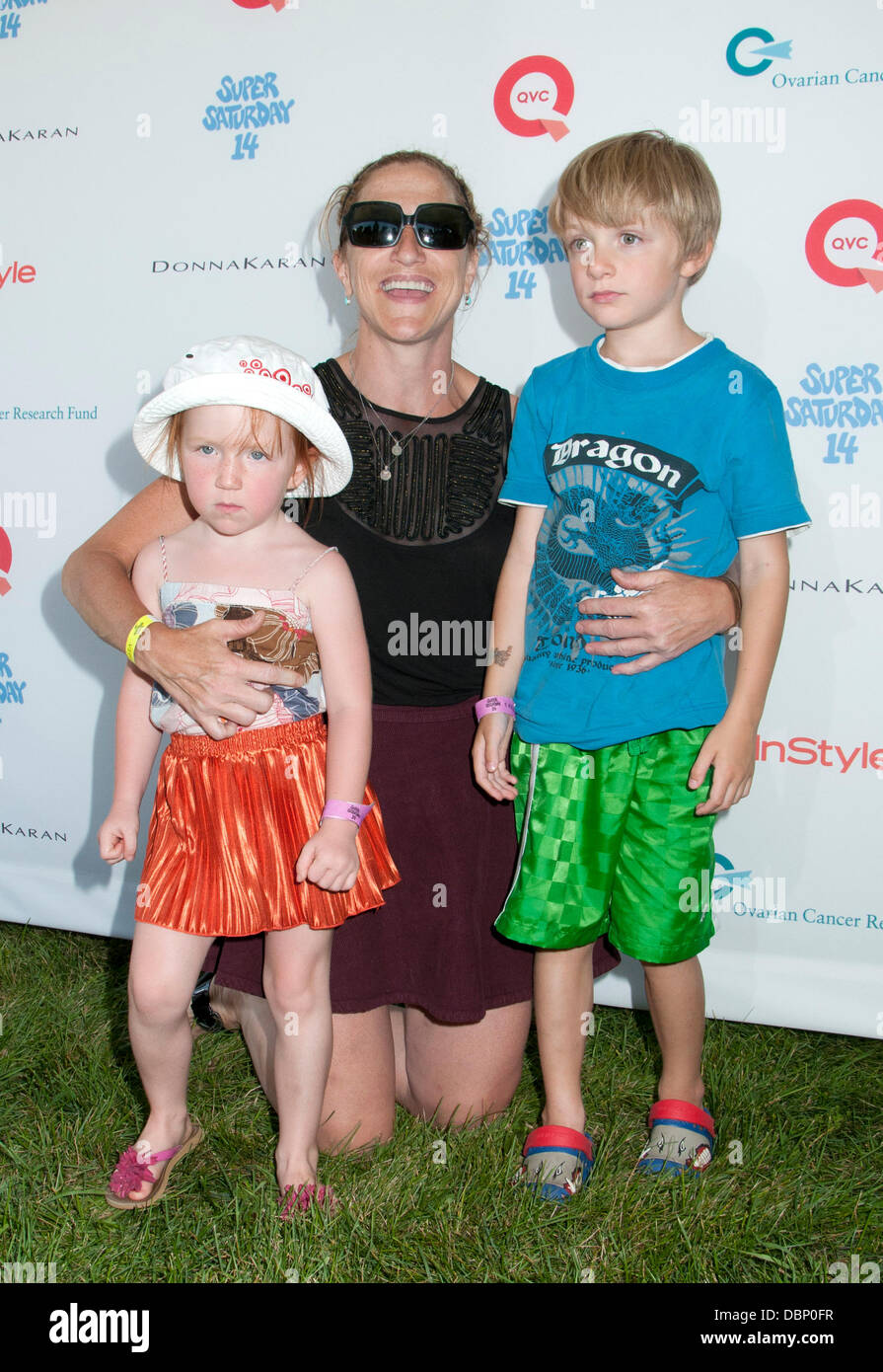 Edie Falco Super Saturday 14 to benefit the Ovarian Cancer Research ...