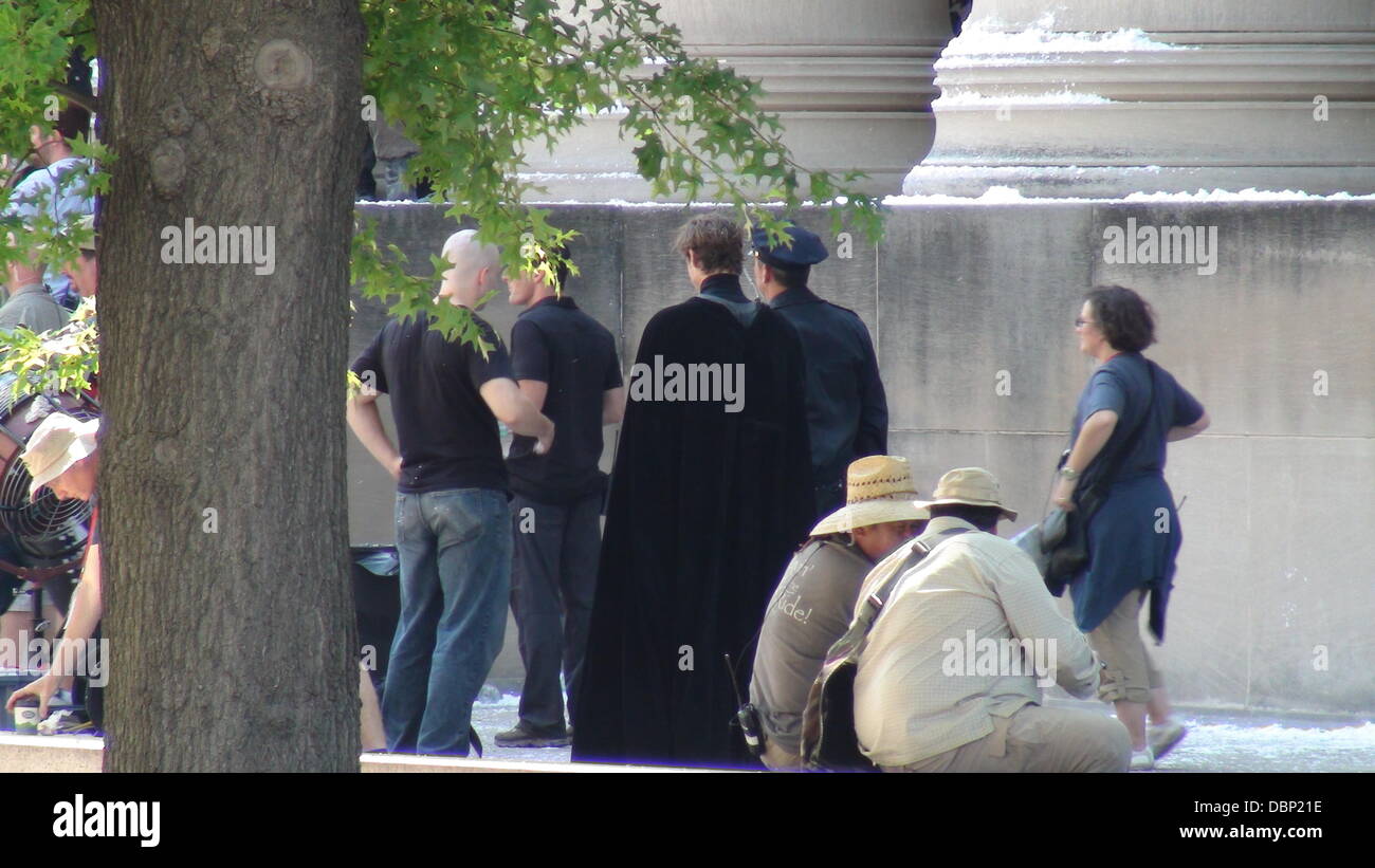 Christian Bale (as Batman) 'Dark Knight Rises' filming in Pittsburgh ...
