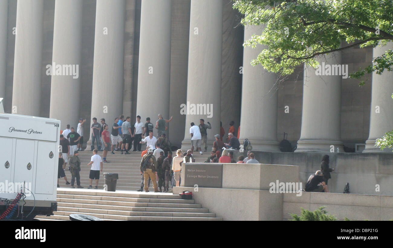 Atmosphere 'Dark Knight Rises' filming in Pittsburgh Pennsylvania, USA ...