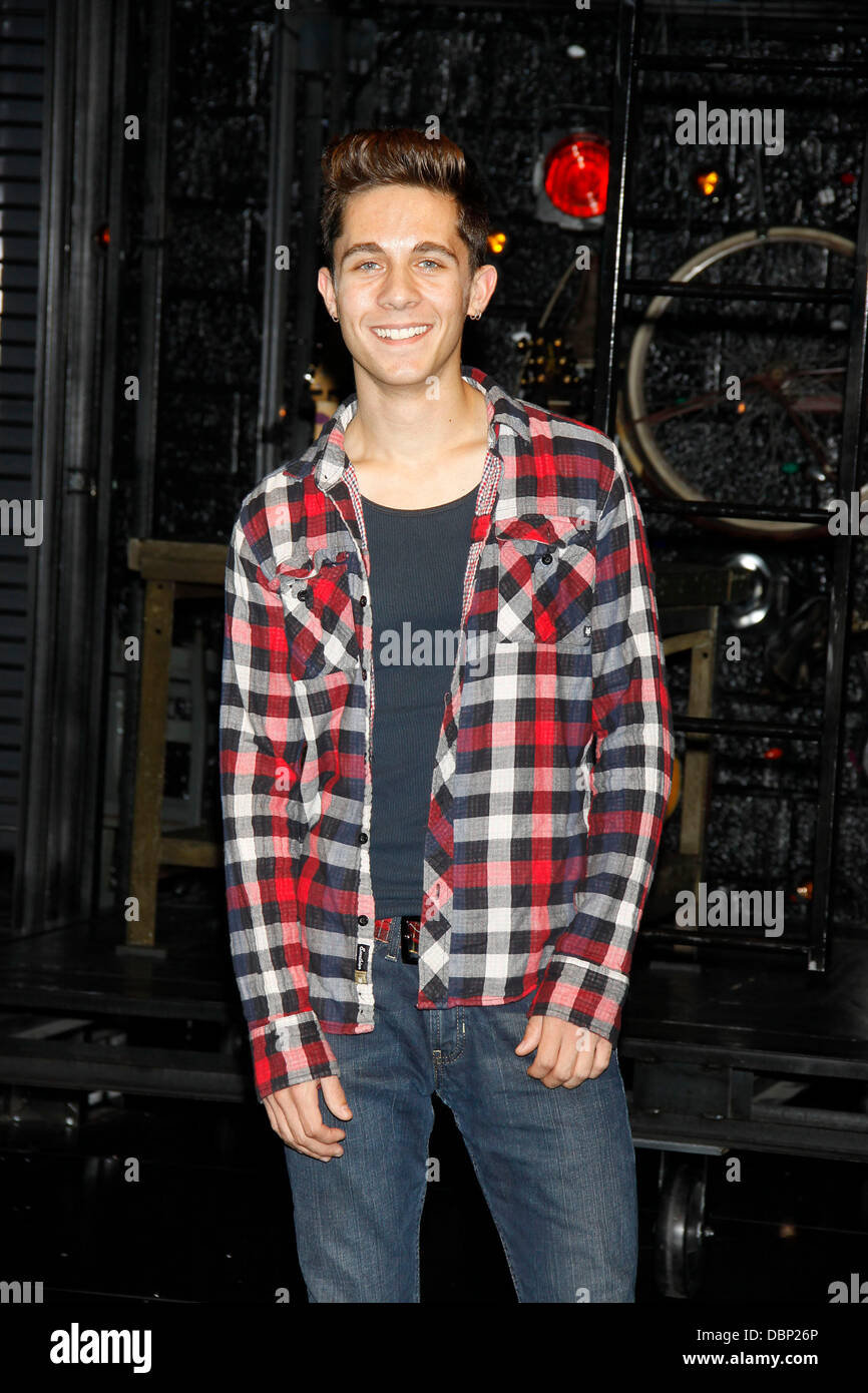 Mike Wartella Meet and greet with the cast of the Off-Broadway musical ...