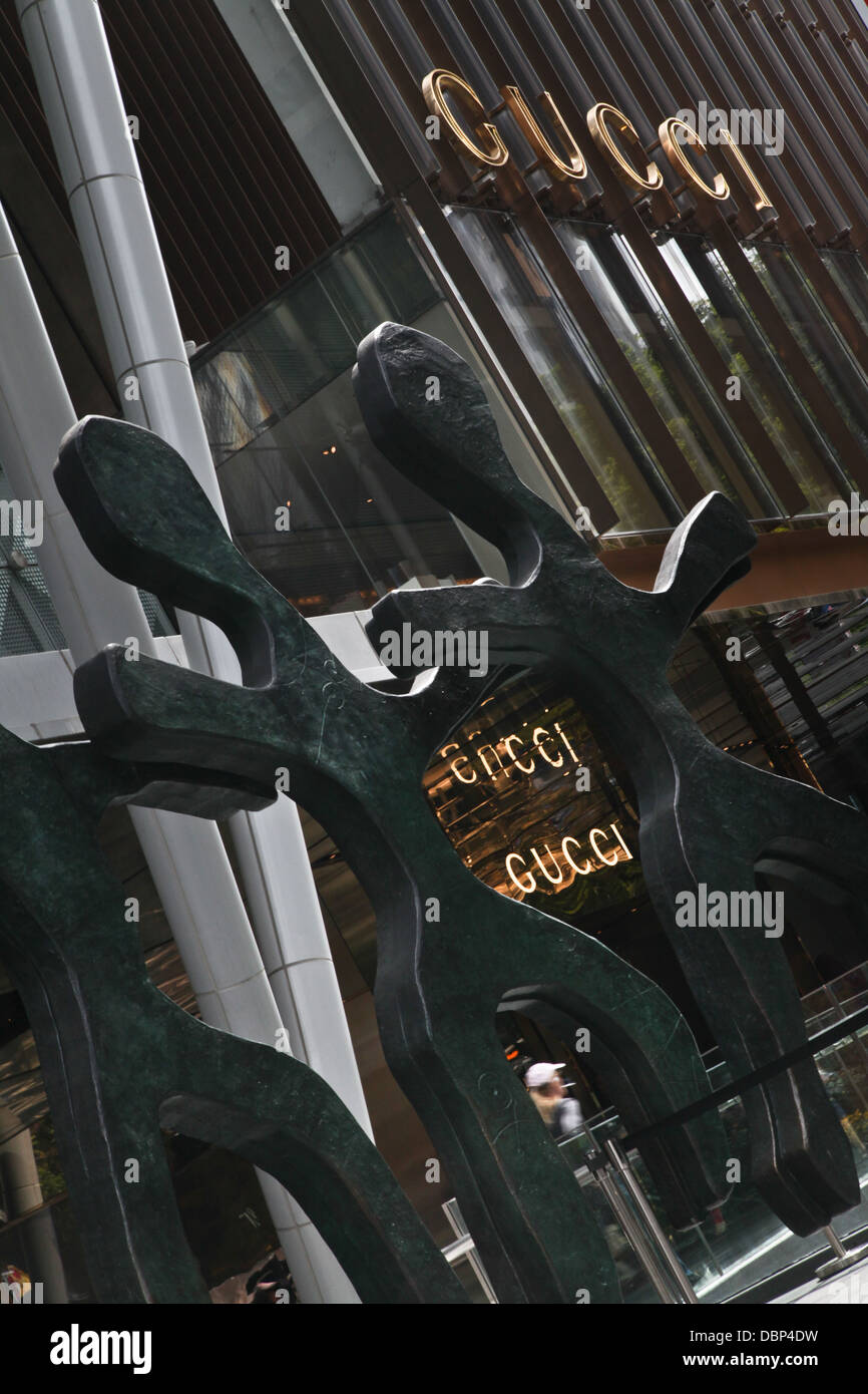 Gucci Shop Front Building Singapore statues orchard road Stock Photo ...