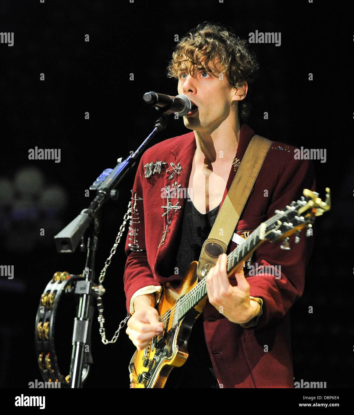 Johnny Borrell of Razorlight performing live in concert at the Art Pop ...