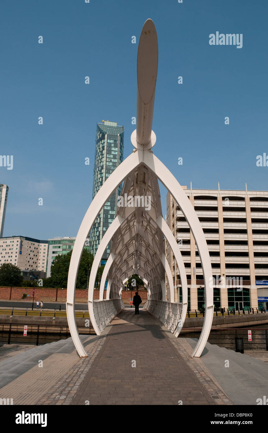Uk pedestrian footbridge hi-res stock photography and images - Alamy