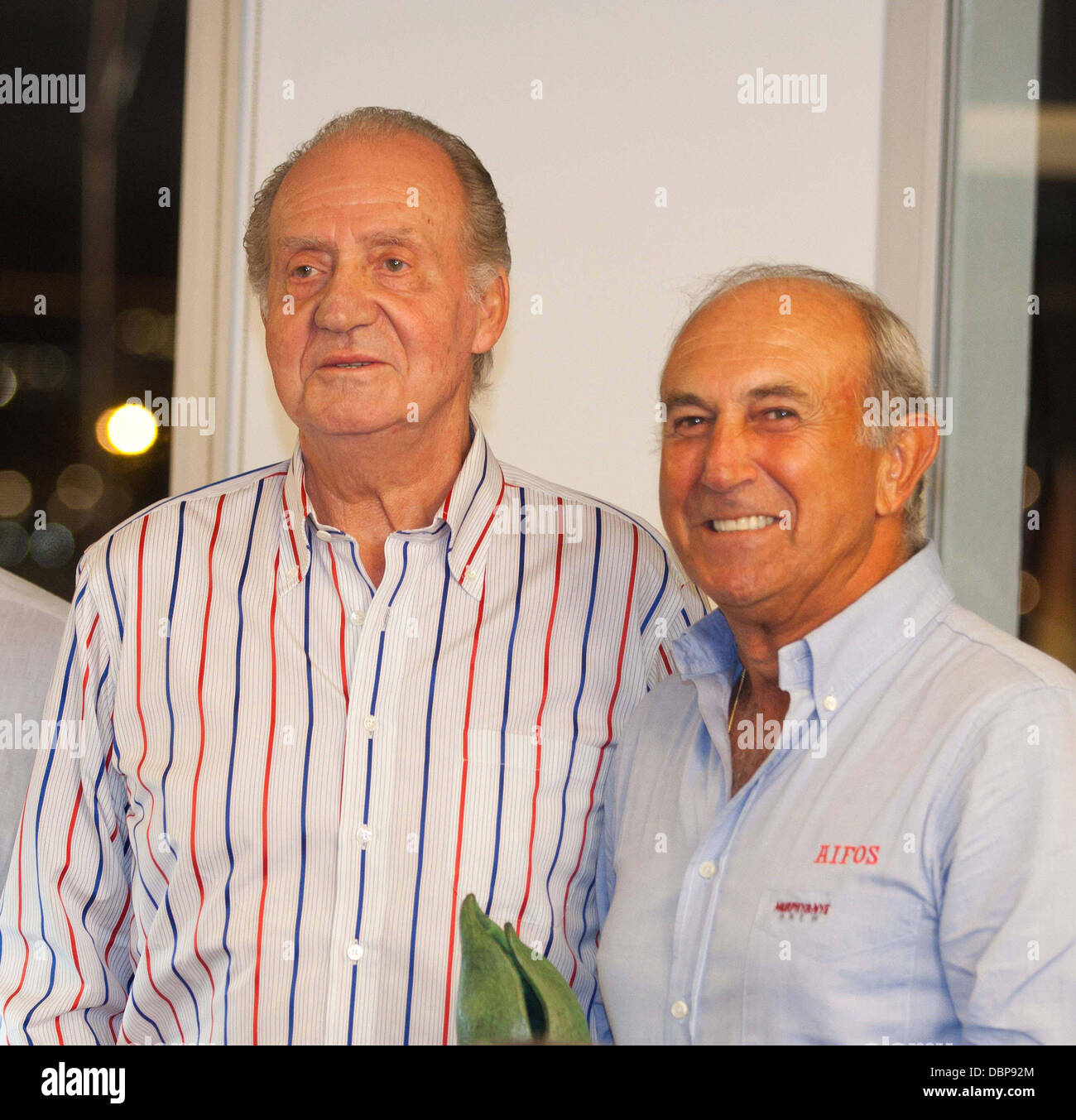 King Juan Carlos and Matias Salva, President of RCNP. 30th Copa Del Rey ...