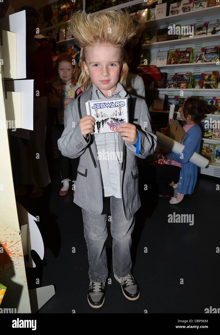 Jedward Fan Jedward launch their new album 'Victory' at HMV Dundrum ...
