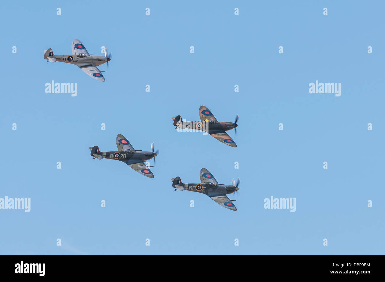 Spitfires in formation hi-res stock photography and images - Alamy