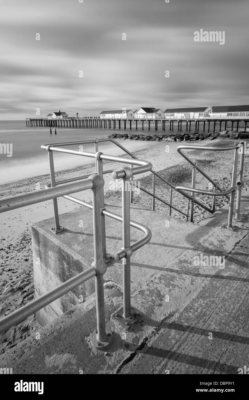 Beach railings hi-res stock photography and images - Alamy