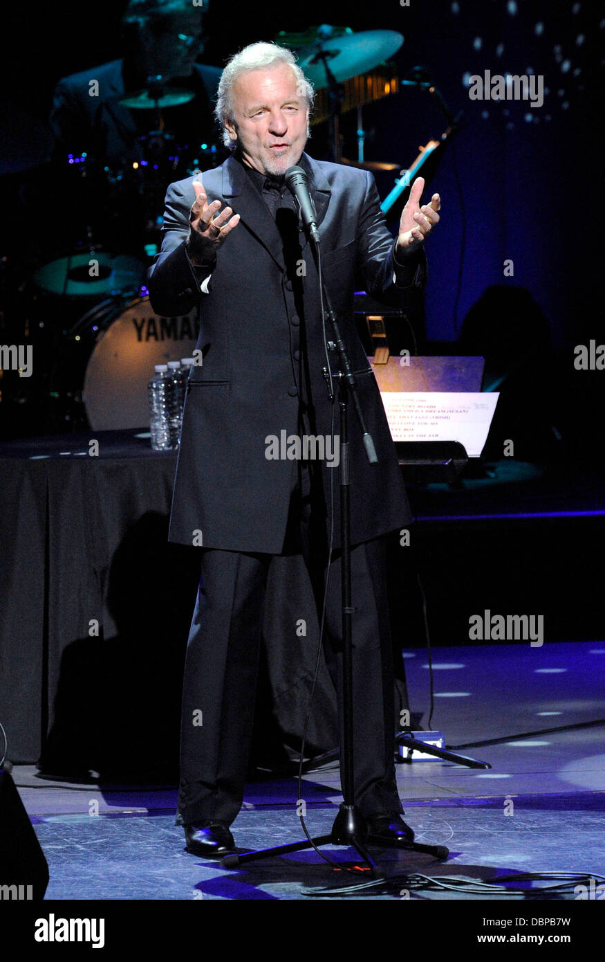 Colm wilkinson hi-res stock photography and images - Alamy