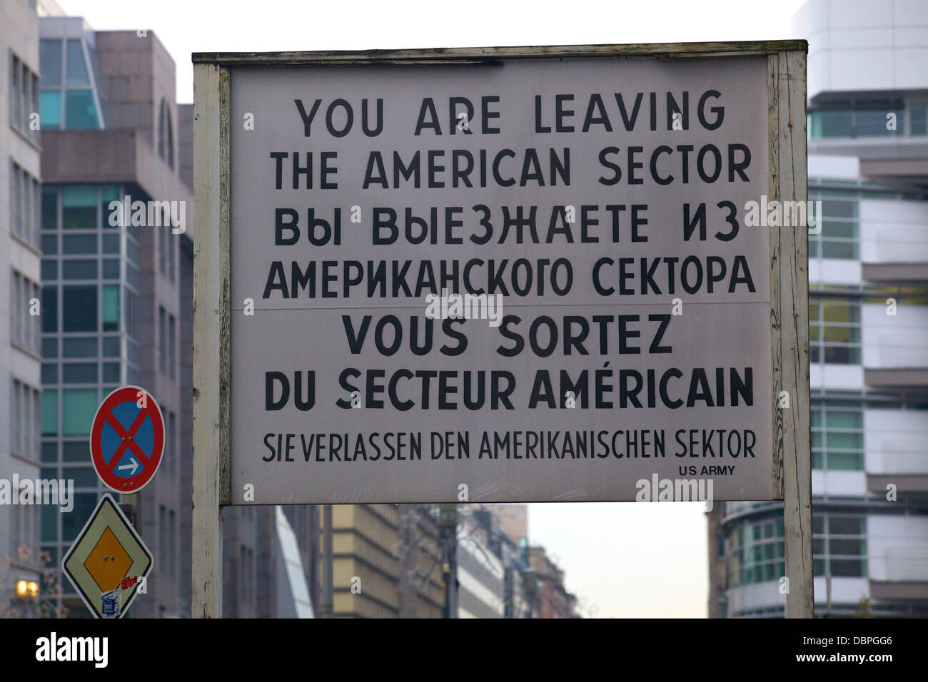 Border checkpoint europe hi-res stock photography and images - Alamy
