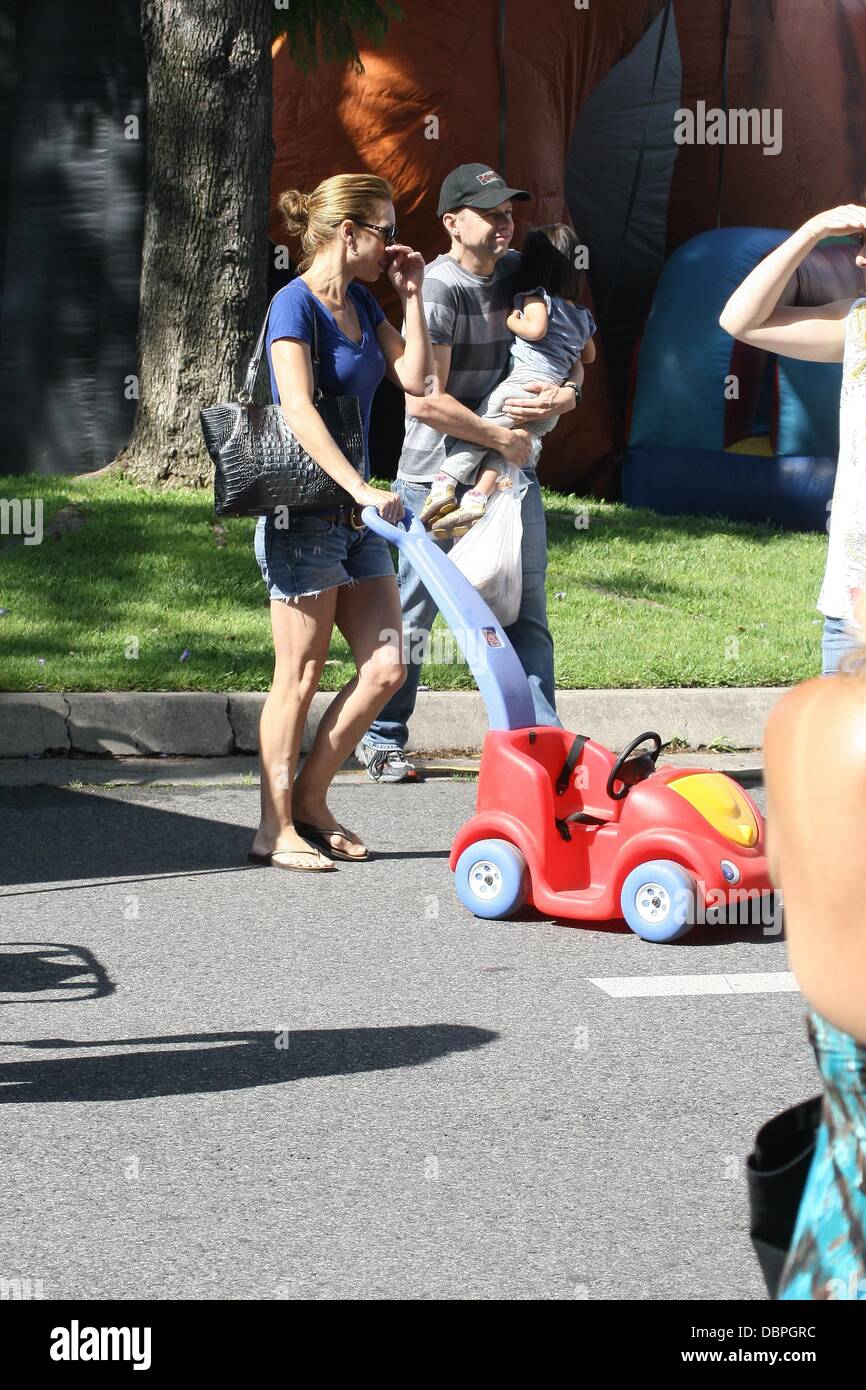 Jon Cryer and Lisa Joyner Spend a family day out at a farmers market ...