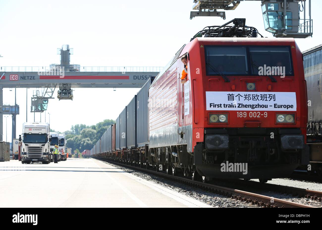 The first Chinese freight train from Zhengzhou arrives at the DUSS ...