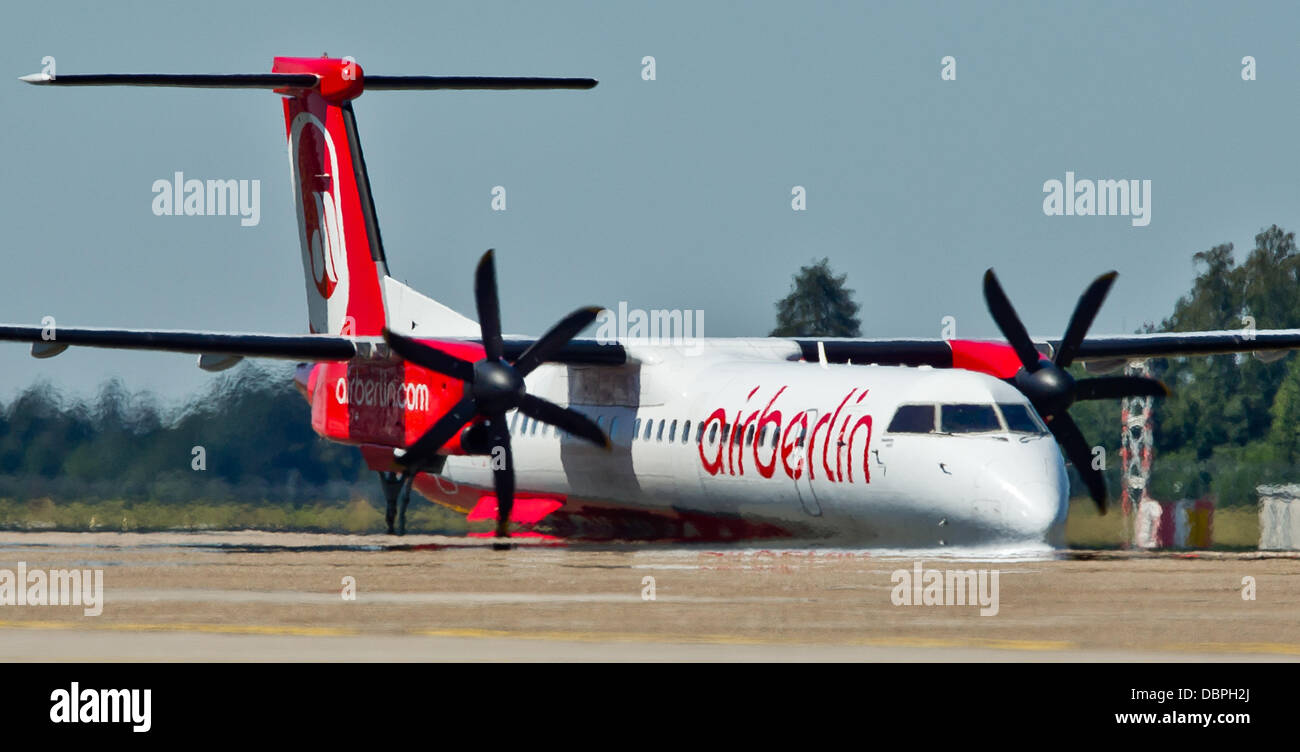The heat shimmers on the runway at the airport in Nuremberg, Germany ...
