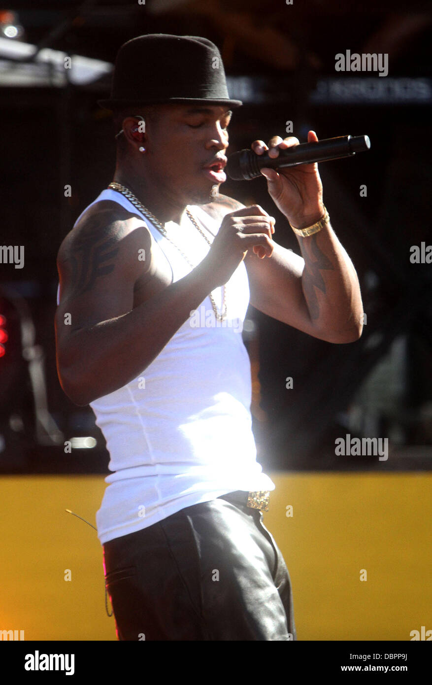 New York, New York, USA. 2nd Aug, 2013. Singer NE-YO performs a free ...