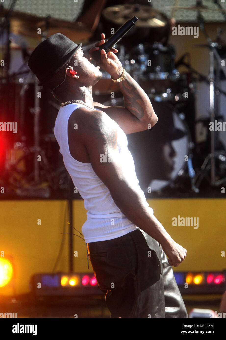 New York, New York, USA. 2nd Aug, 2013. Singer NE-YO performs a free ...