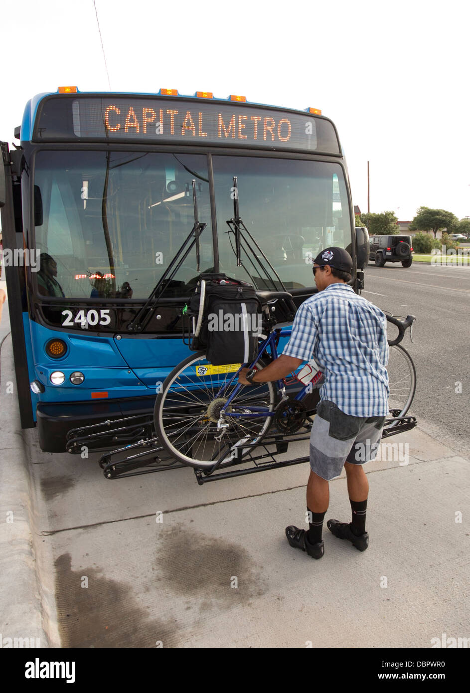 Bike on bus commuting hi-res stock photography and images - Alamy