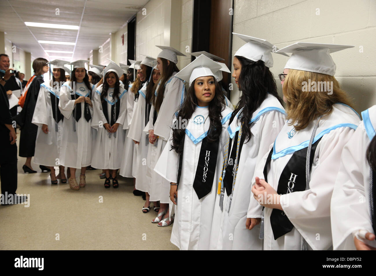 High school commencement hi-res stock photography and images - Alamy