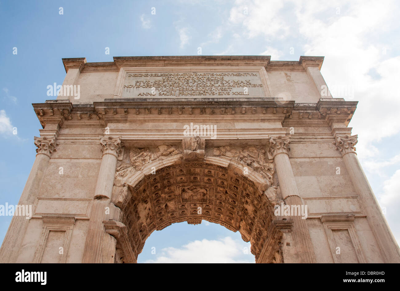 Famous landmarks arch hi-res stock photography and images - Alamy