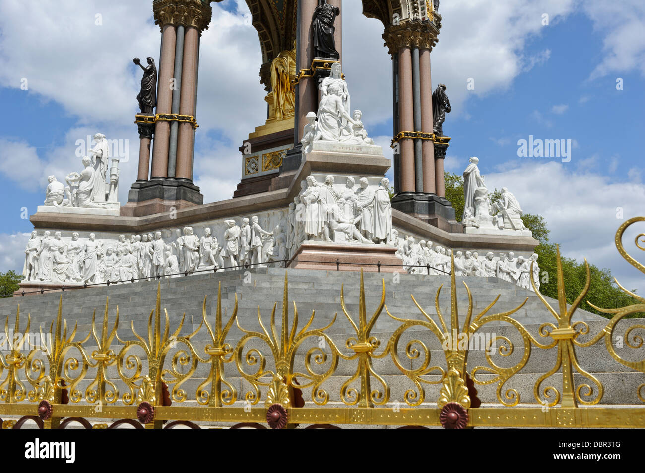 Price Albert statue at the Albert Memorial, London, England, United ...