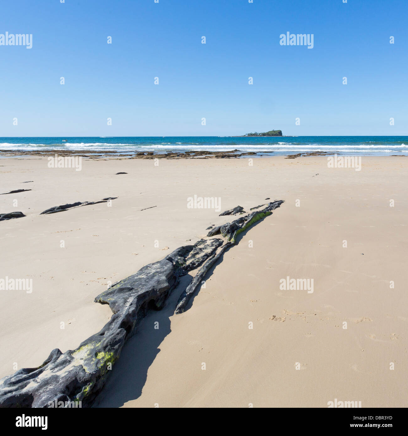 Volcanic Basalt Rocks at Mudjimba Beach on Sunshine Coast, Queensland ...