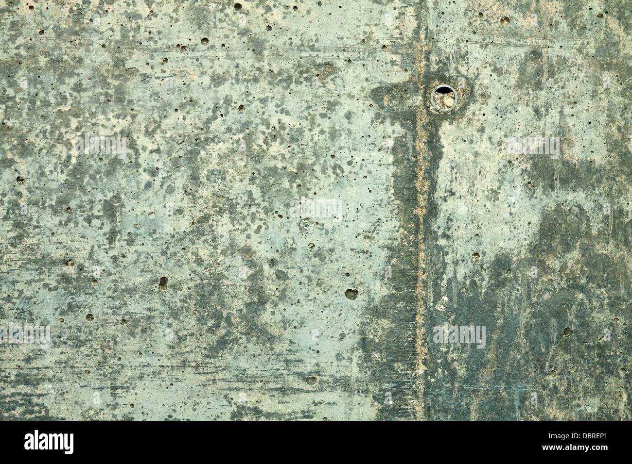 Highly abnormal structure of the concrete structure due to moisture ...