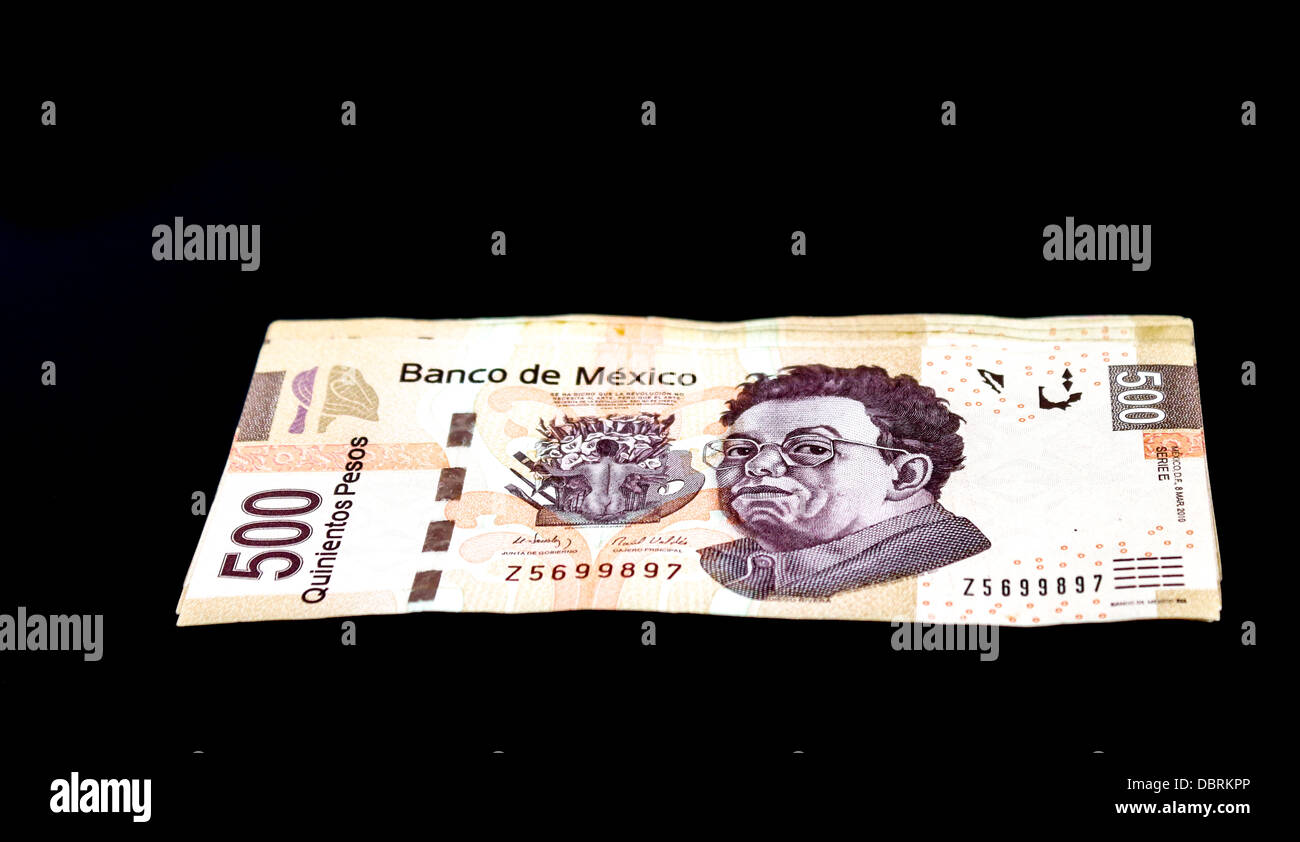A stack of Mexican 500 pesos bills Stock Photo - Alamy