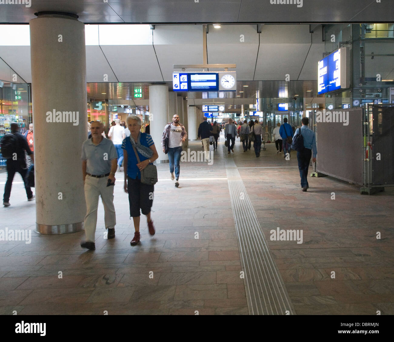 People Rotterdam Centraal railway station Netherlands Stock Photo - Alamy
