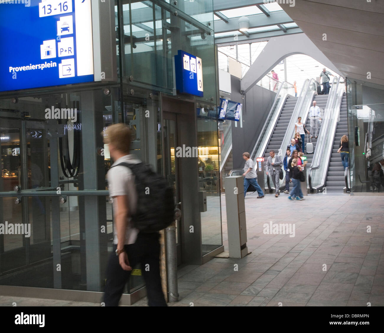 People Rotterdam Centraal railway station Netherlands Stock Photo - Alamy