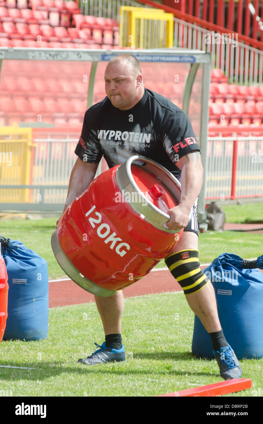 World's strongest man stoltman hi-res stock photography and images - Alamy