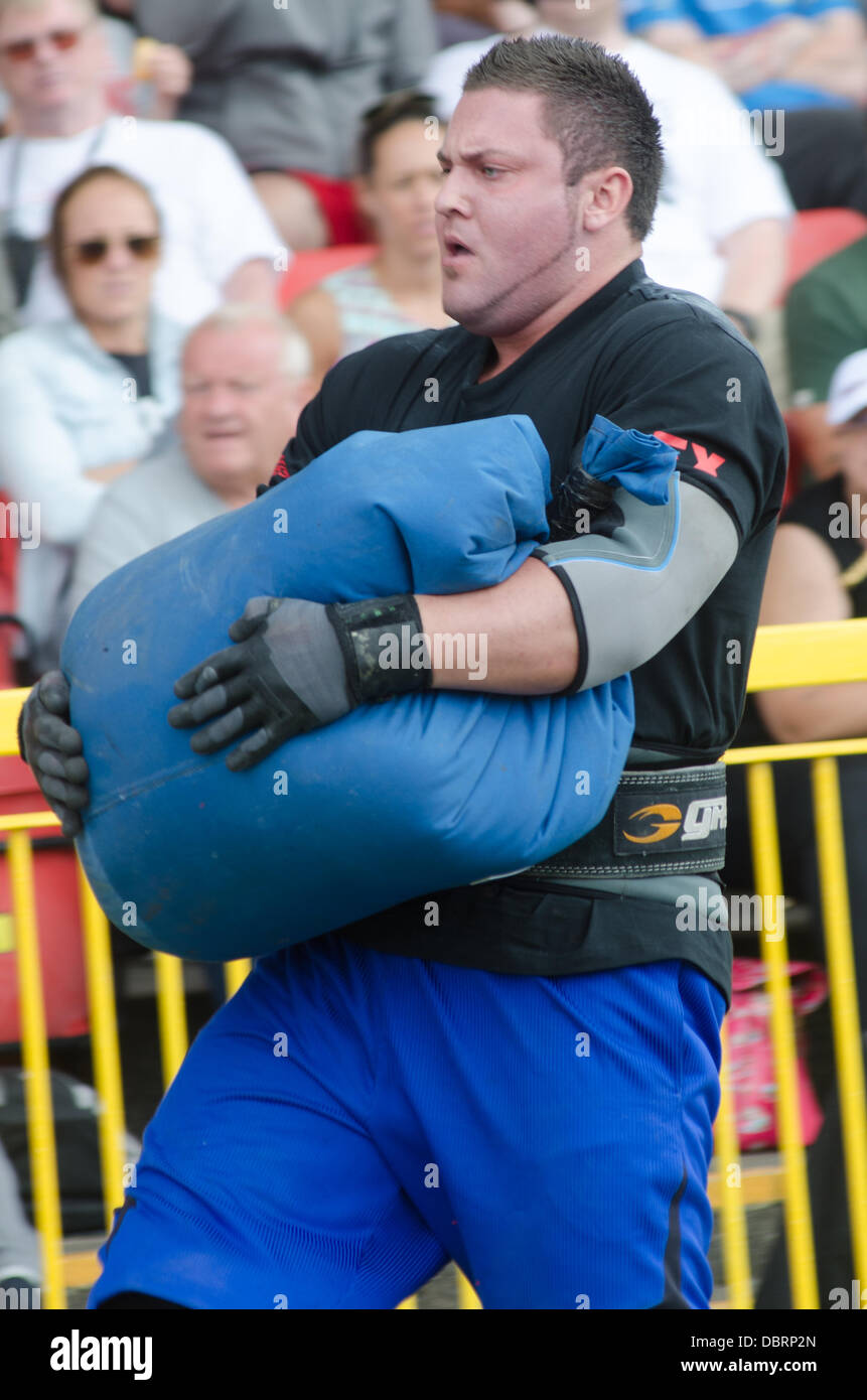 World's strongest man stoltman hi-res stock photography and images - Alamy
