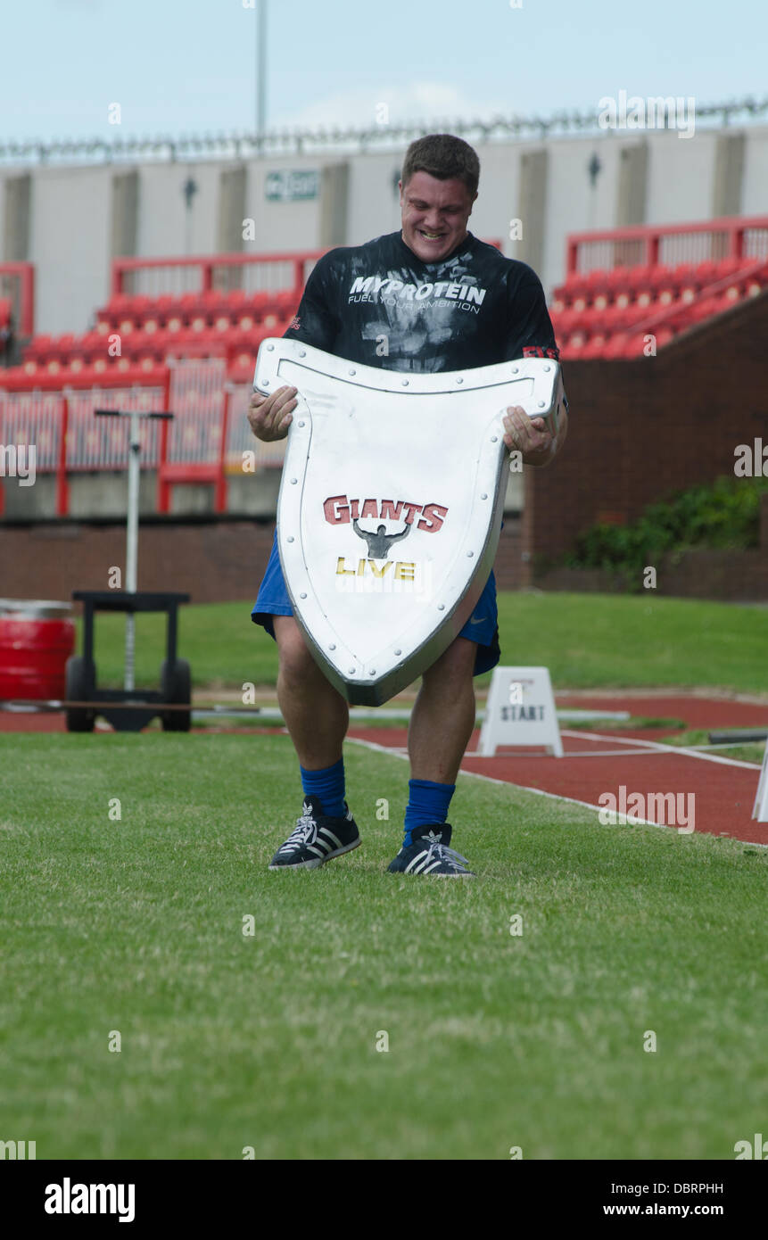 Worlds strongest man uk hi-res stock photography and images - Alamy