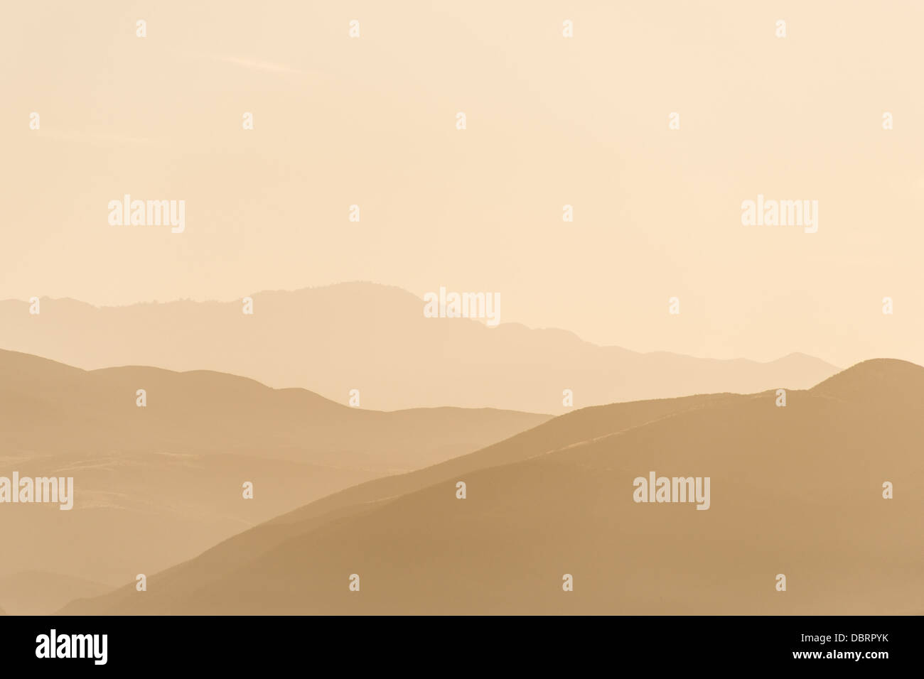 The low mountains on the skyline at Temecula, Calfornia, in the haze ...