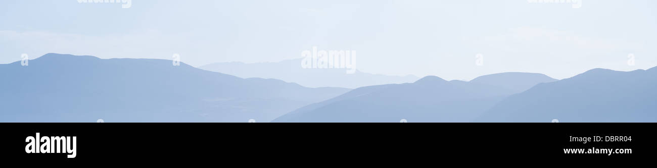 Mountains In Haze Temecula California // The low mountains on the ...