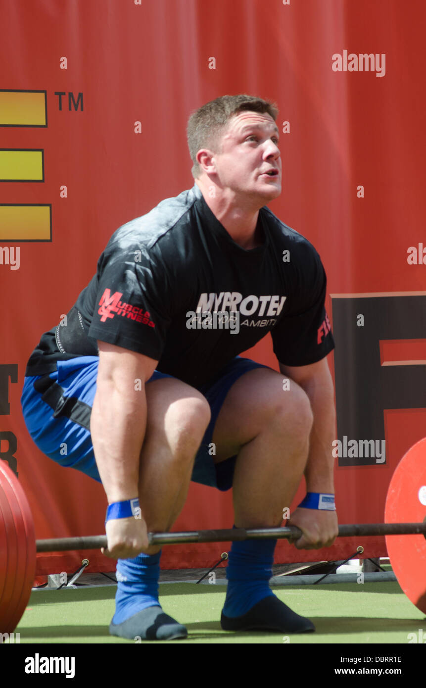 Worlds strongest man uk hi-res stock photography and images - Alamy