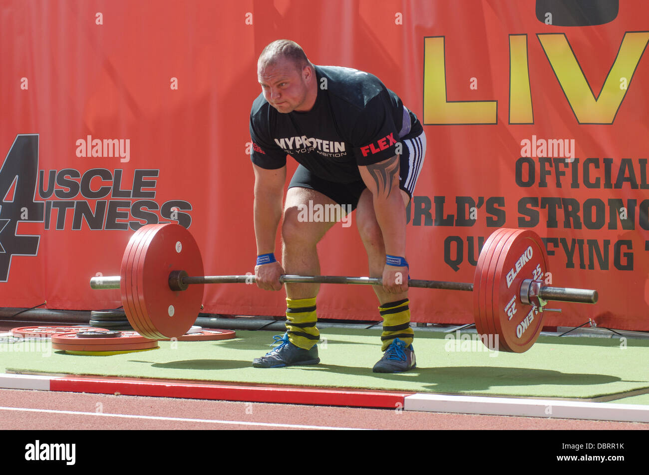 Worlds strongest man uk hi-res stock photography and images - Alamy