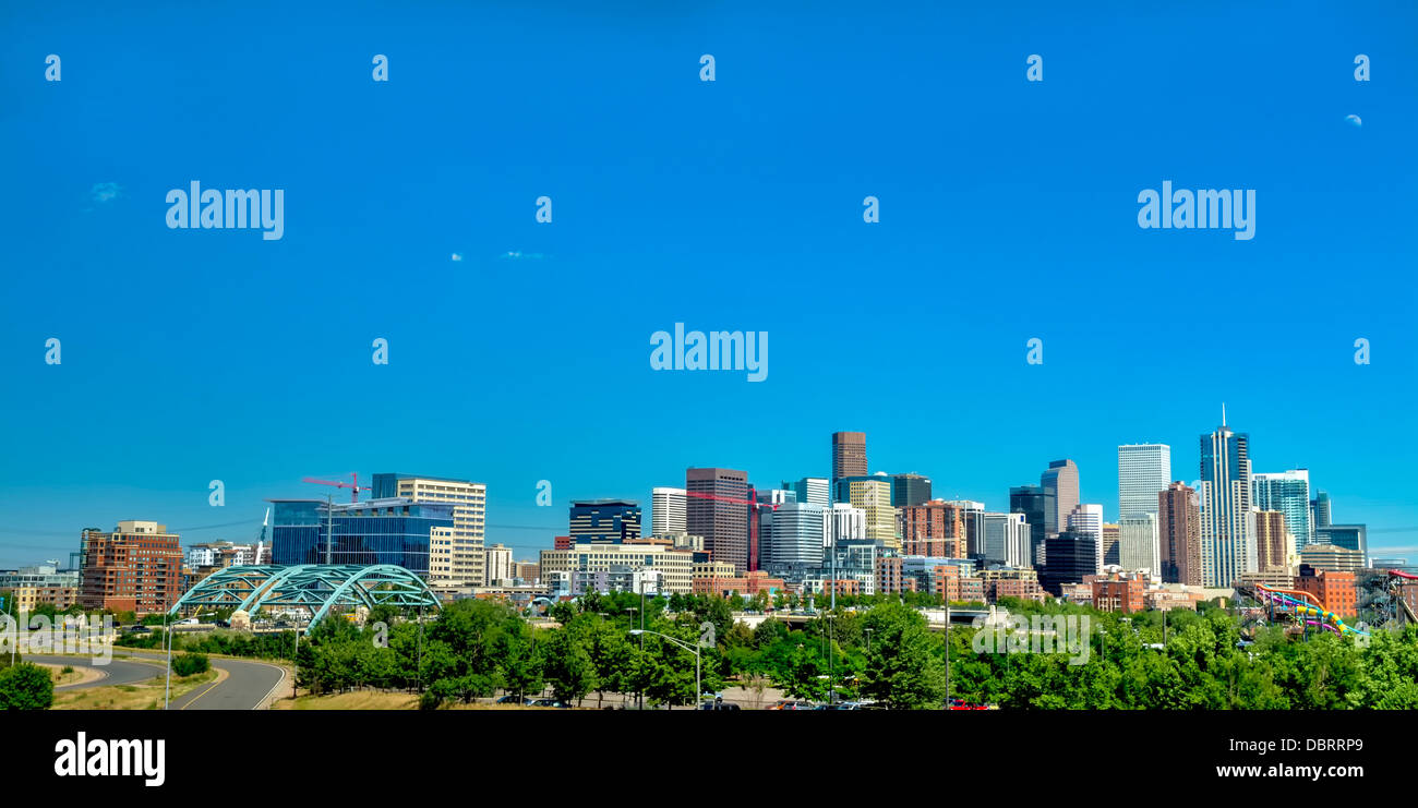 Large skyline hi-res stock photography and images - Alamy