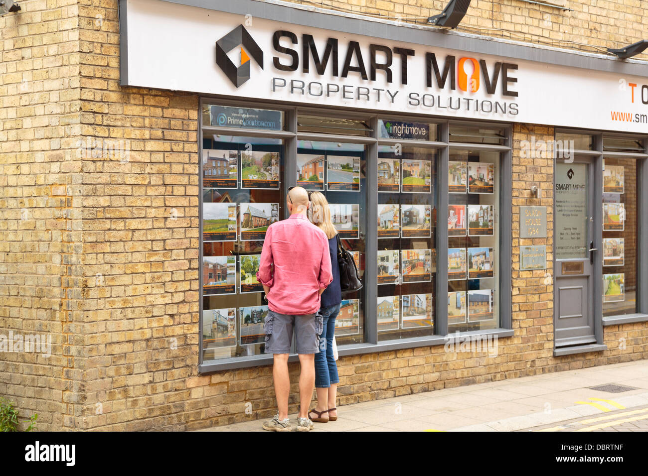 Smart agents hi-res stock photography and images - Alamy