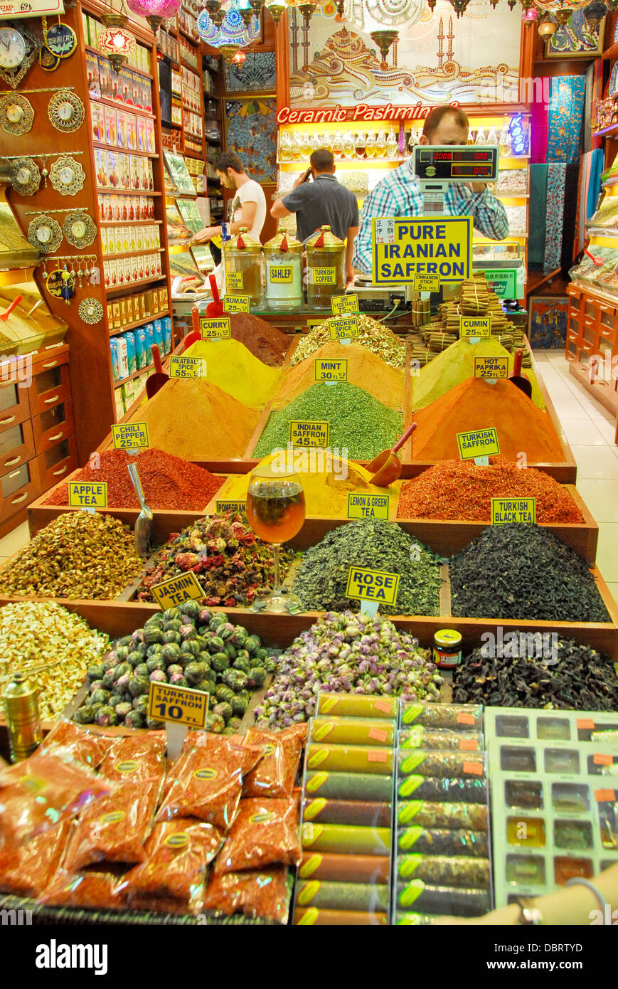 Spice Market in Istanbul, Turkey Stock Photo - Alamy