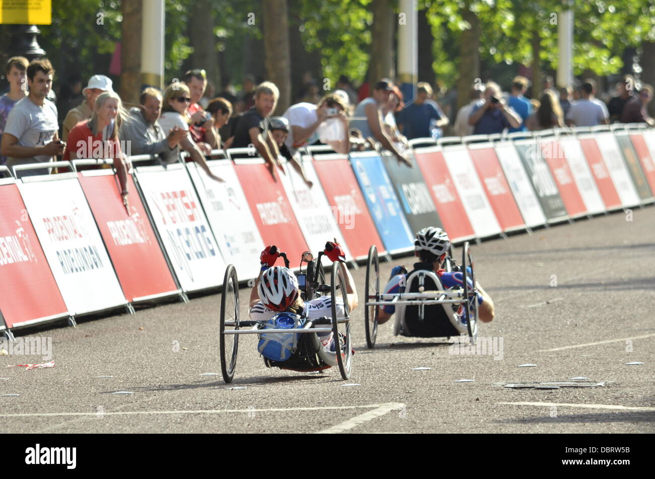 Paralympic cycling hi-res stock photography and images - Alamy