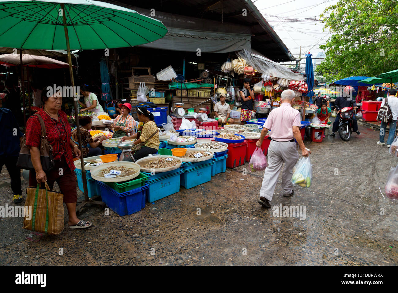 Market Stall on the Klong Toey Market in Bangkok, Thailand Stock Photo ...