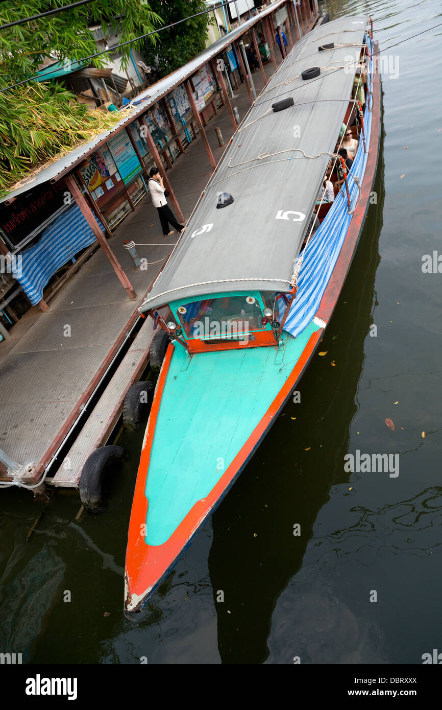 Traditional Klong Boat in Bangkok, Thailand Stock Photo - Alamy
