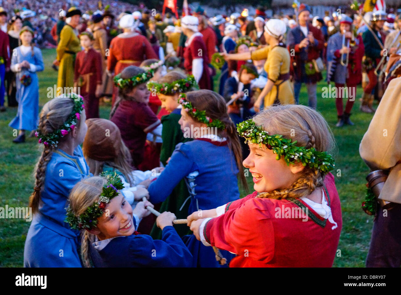Medieval games children hi-res stock photography and images - Alamy
