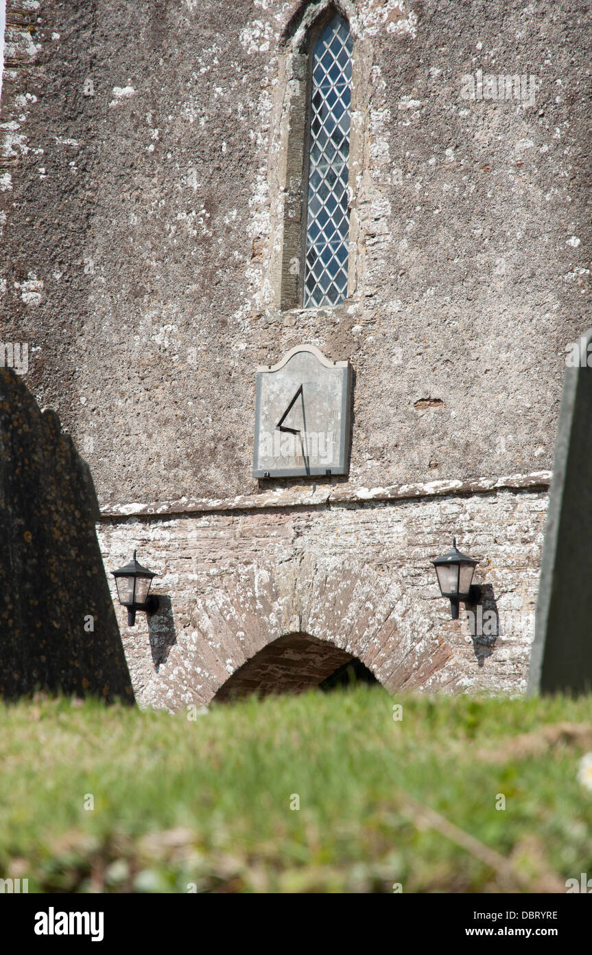 Sundial on Ringmore church Stock Photo - Alamy